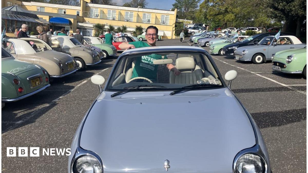 Retro car rally sets off in Devon - BBC News
