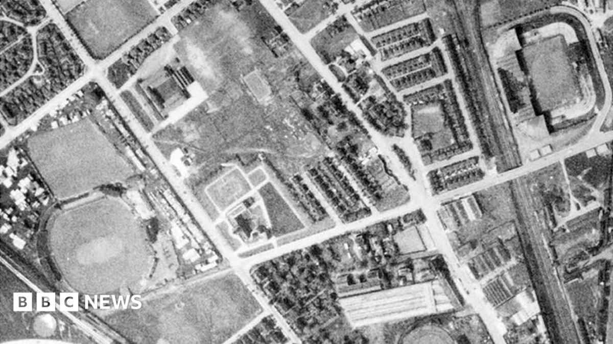 World War Two aerial photos opened to public for first time - BBC News