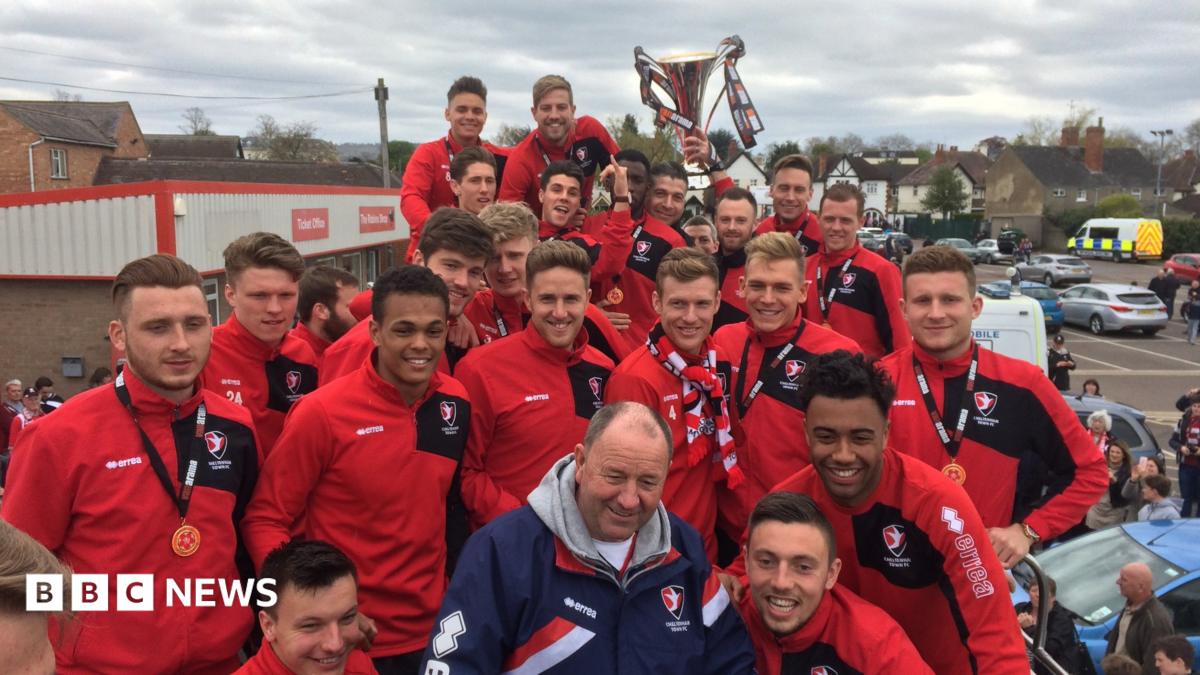 Football champions Cheltenham Town cheered in open-top bus tour - BBC News