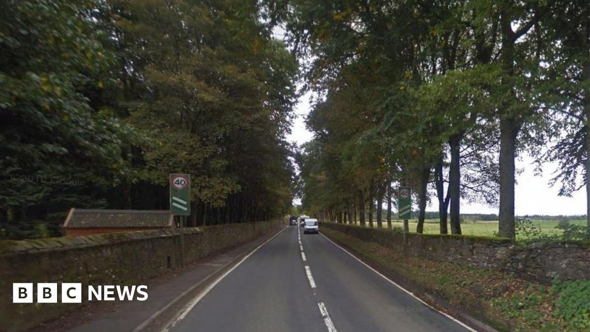 Man, 21, killed in collision on A84 between Buchany and Callander - BBC News