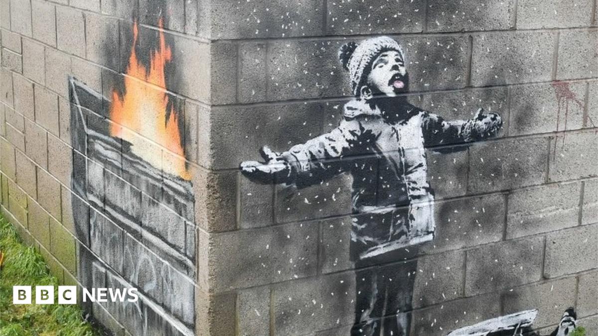 Banksy: Councillor blames mistaken identity as he quits - BBC News