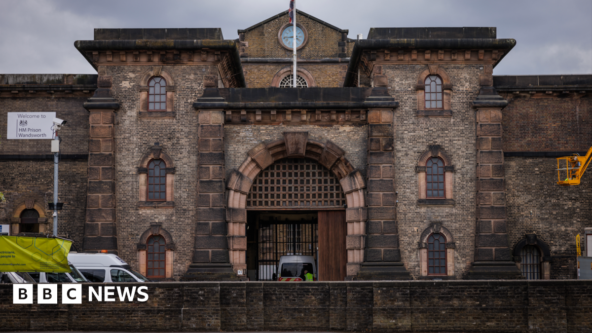 HMP Wandsworth: Prison worse than in Victorian era, report finds - BBC News