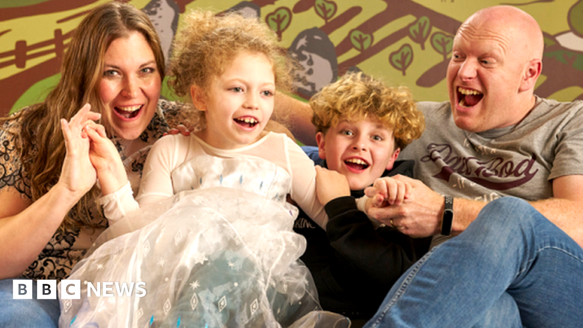 Batten Disease: Parents to celebrate 'last Christmas' with daughter ...