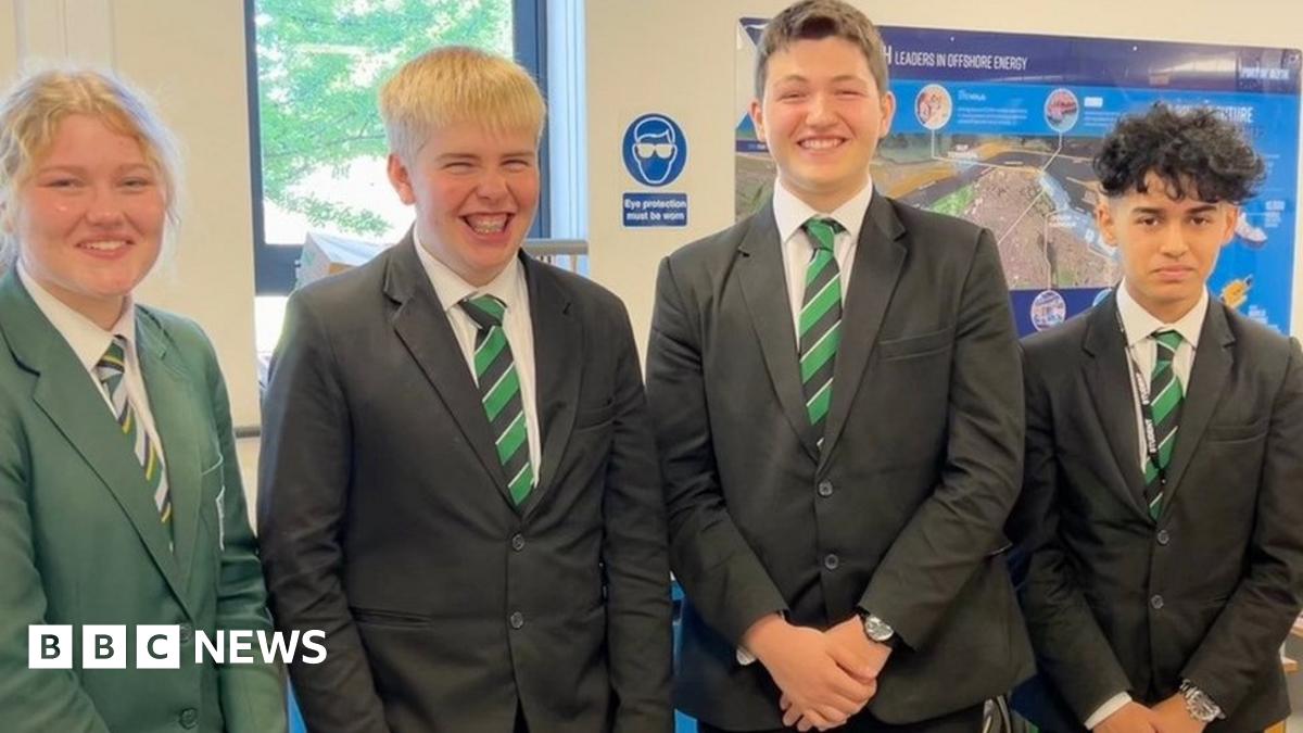 The Blyth school aiming to stop engineers leaving the area - BBC News