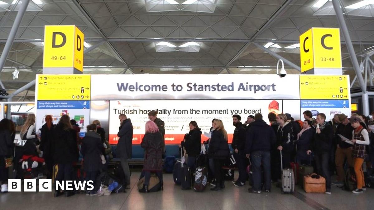 Stansted Airport accepts council's £2.1m legal costs offer - BBC News