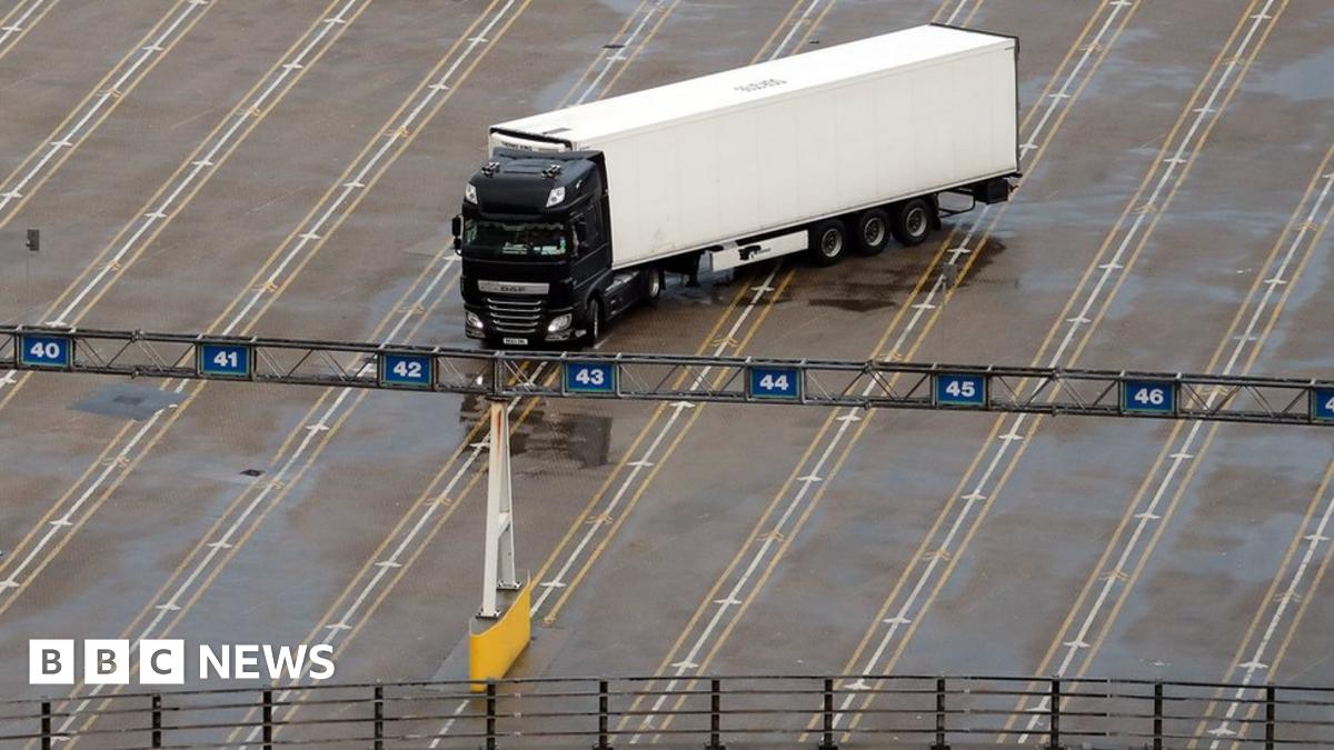 Brexit lorry chaos avoided as freight flows 'back to normal' - BBC News