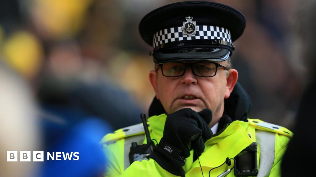 What's happening to police numbers? - BBC News