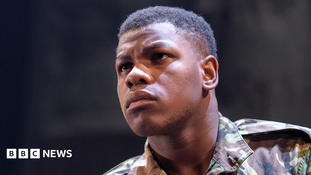 John Boyega 'shines' in Woyzeck play - BBC News