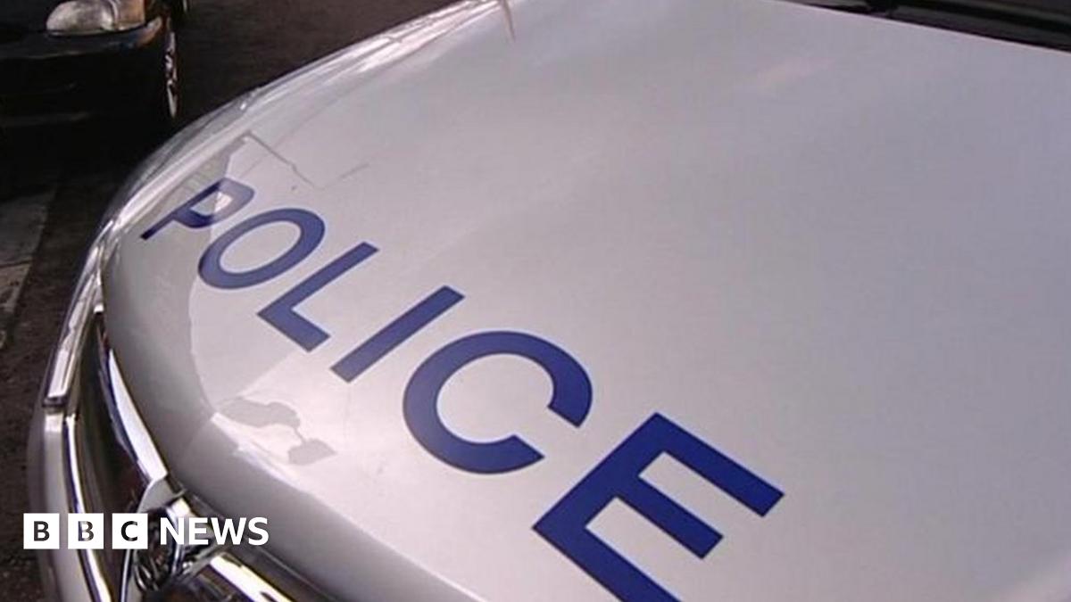 Two Perry Barr PCs in drug and corruption arrests - BBC News