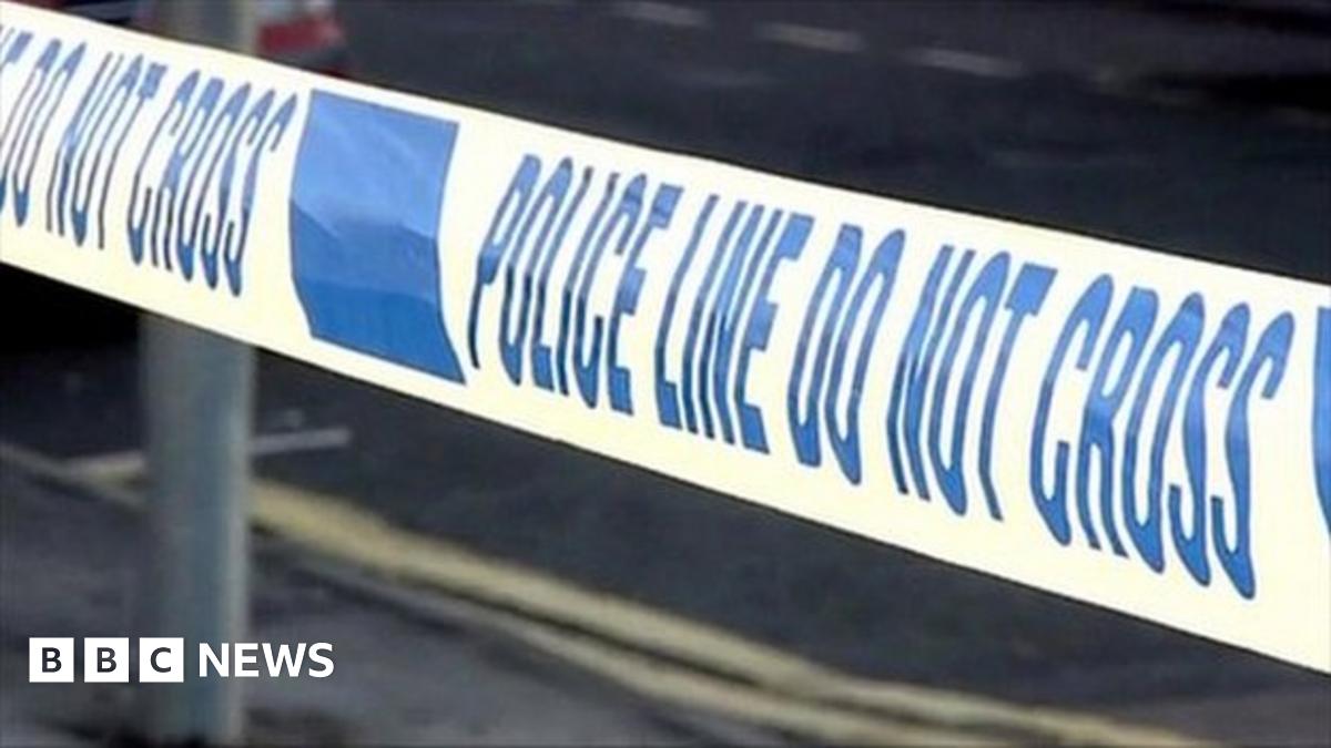 Unexploded bomb scare after WW2 shell casing found at White City - BBC News