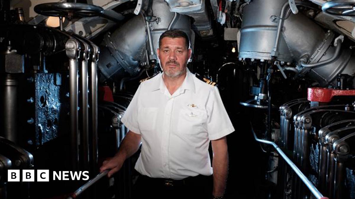 What can a submariner teach you about living in cramped spaces? - BBC News
