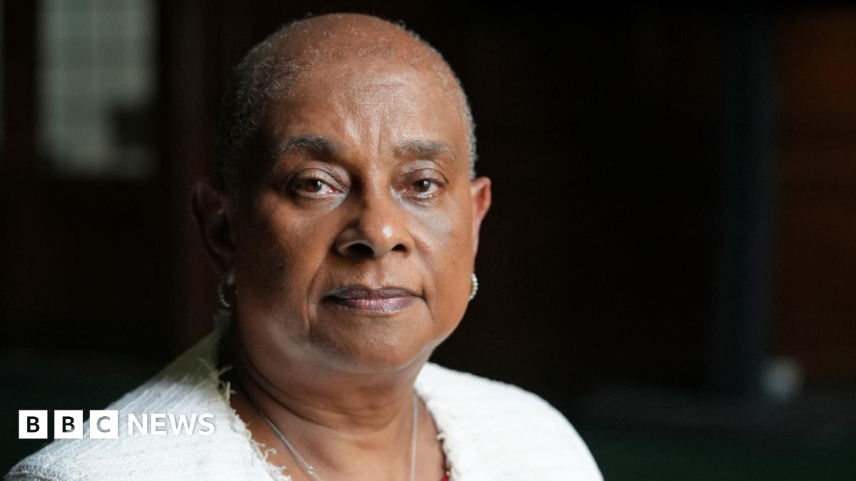 Met Police apologises to Stephen Lawrence's mother after breaking ...