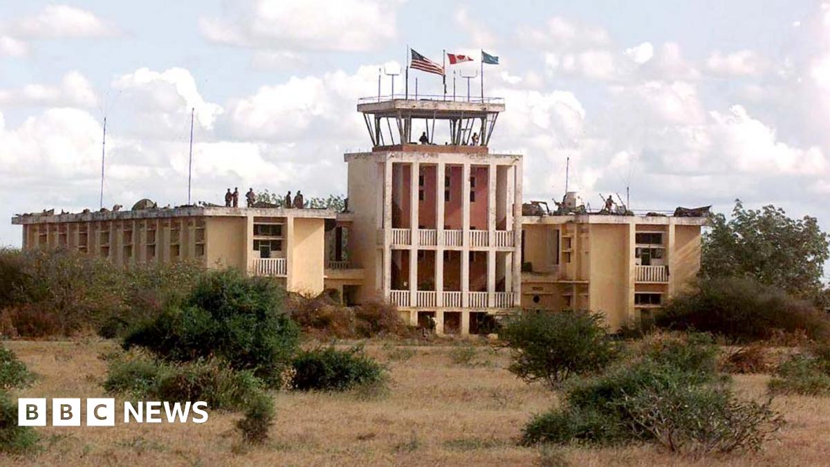 Somalia: Jihadists attack US training base at Baledogle - BBC News