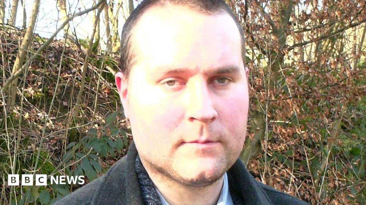 Damian Jackson: Murder arrest months after man found dead at flat - BBC ...