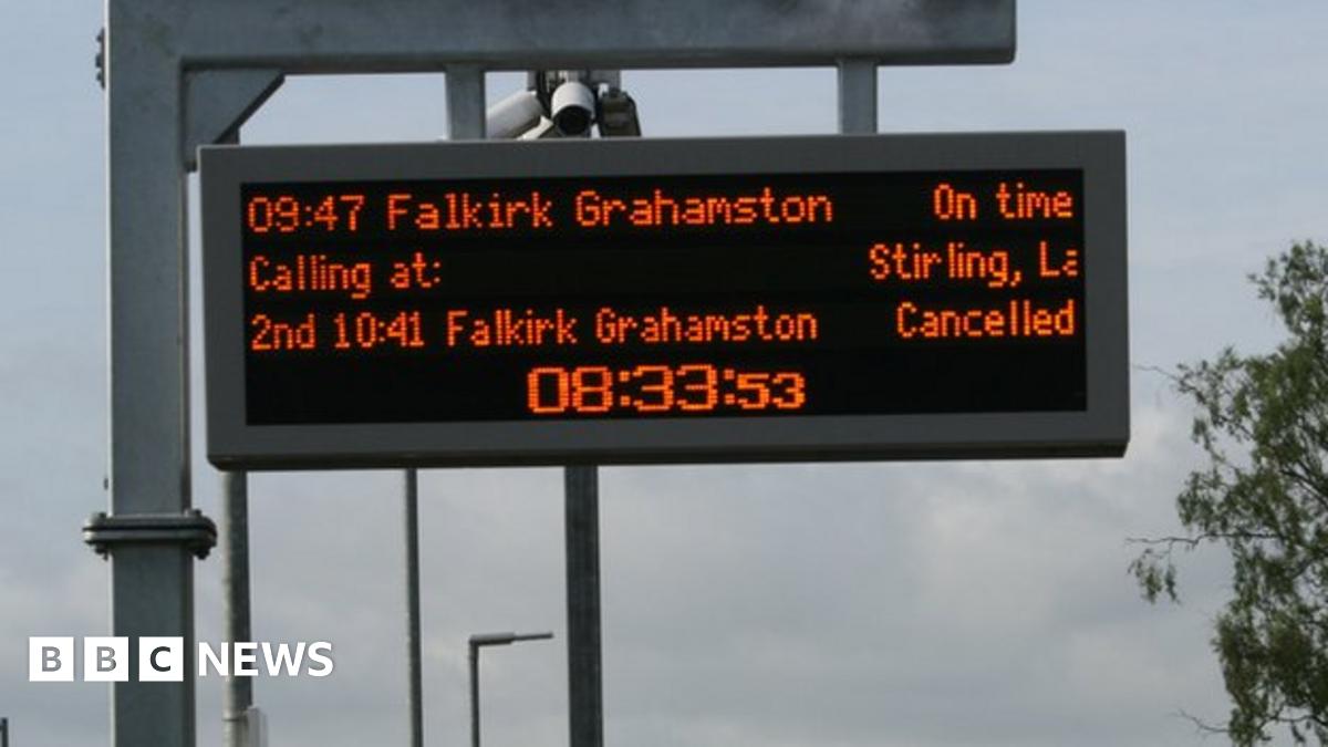 Signal fault causes rail disruption - BBC News