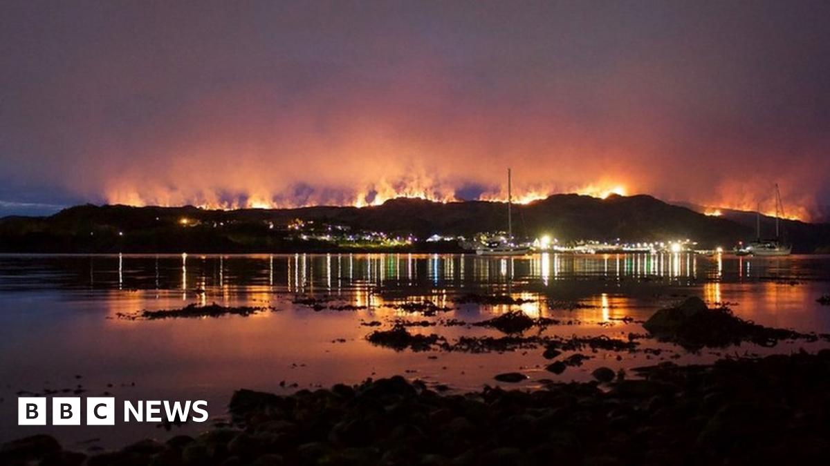 Crews battle wildfire near west Highlands village - BBC News