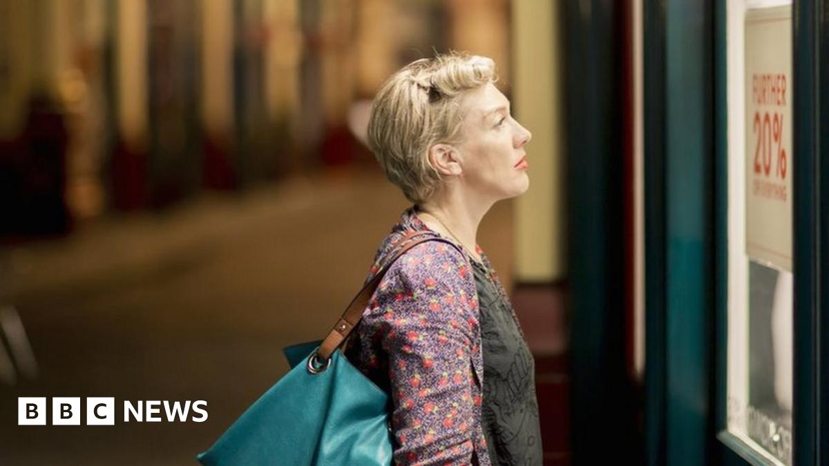 The deep rooted problem holding back the UK economy - BBC News