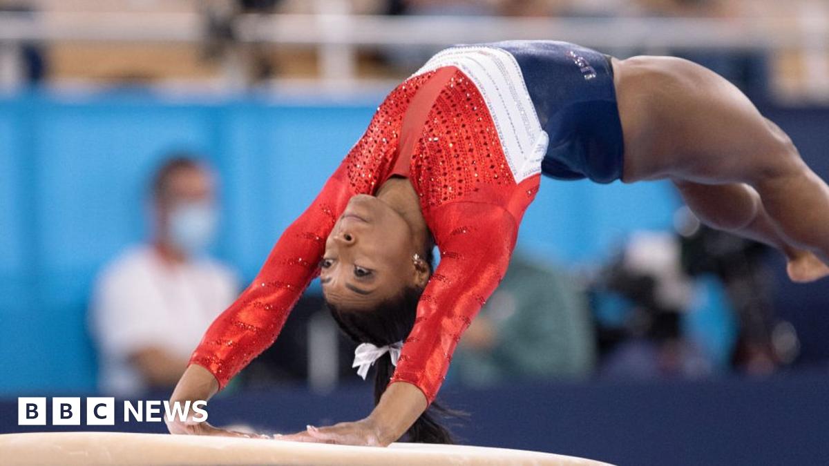 Simone Biles What Are The Twisties In Gymnastics Bbc News