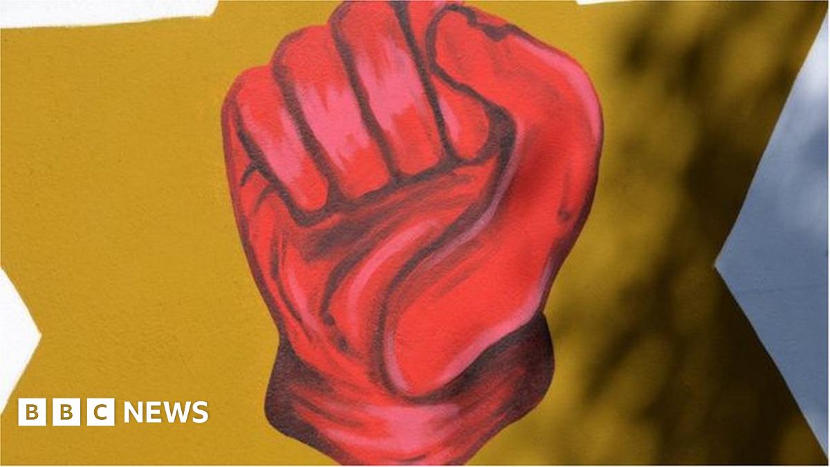 Red Hand Commando should 'simply go away', says PSNI - BBC News