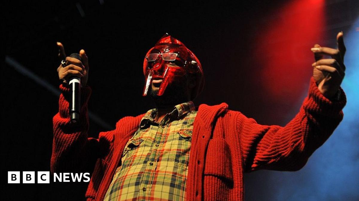 MF Doom: Hip-hop star dies aged 49 - BBC News