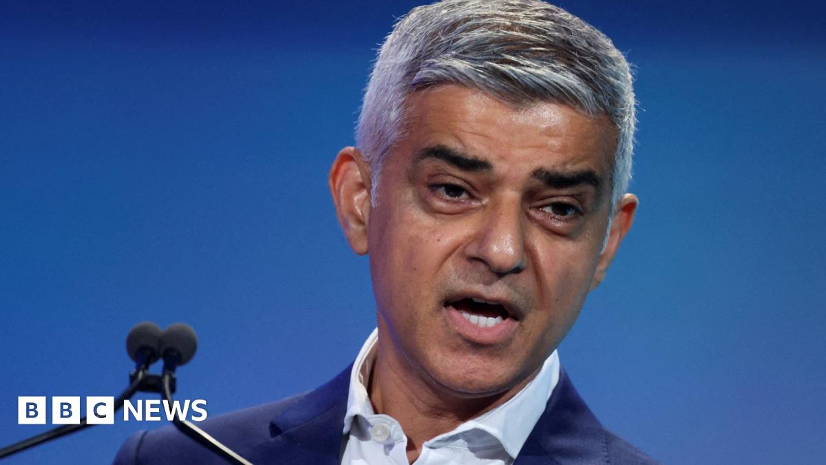 London mayor requests £470m from government to build homes - BBC News