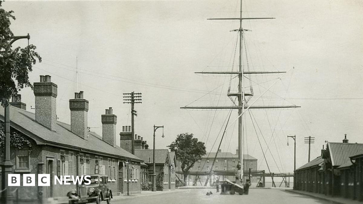 Former HMS Ganges Royal Navy returns after restoration - BBC News