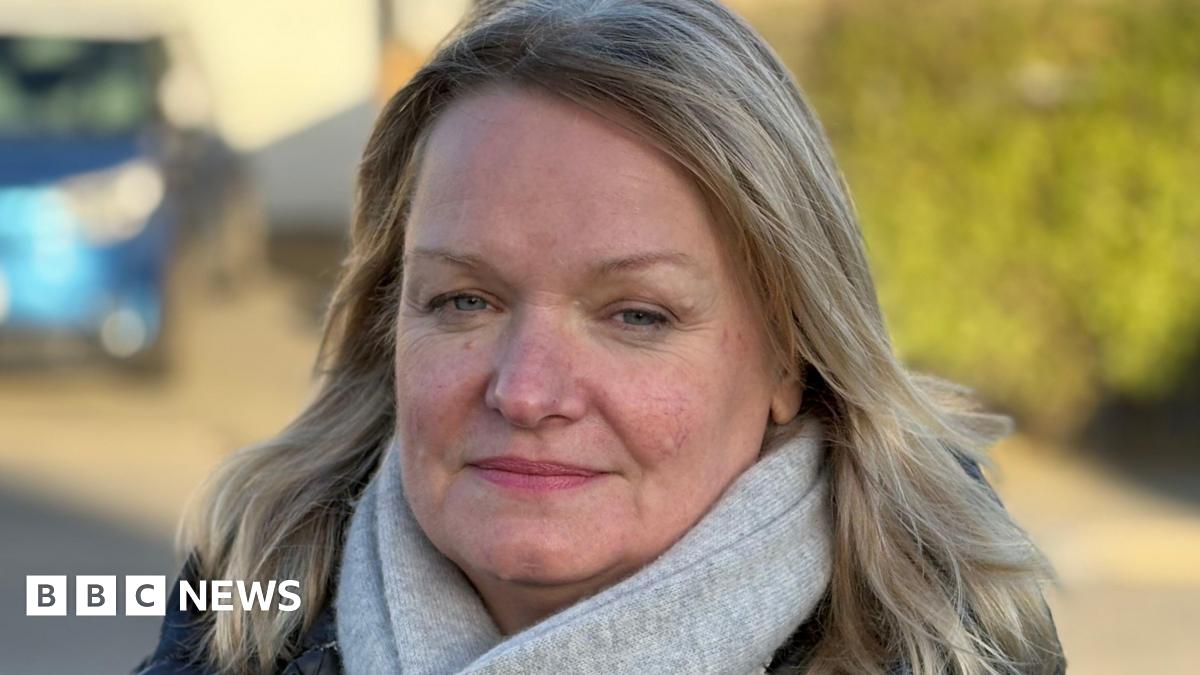 Cornwall communities need "listening to" in planning shake-up - BBC News