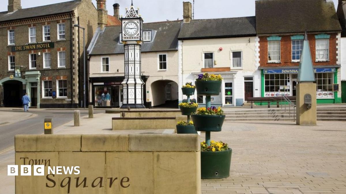 Supermarket approved for outskirts of Downham Market - BBC News