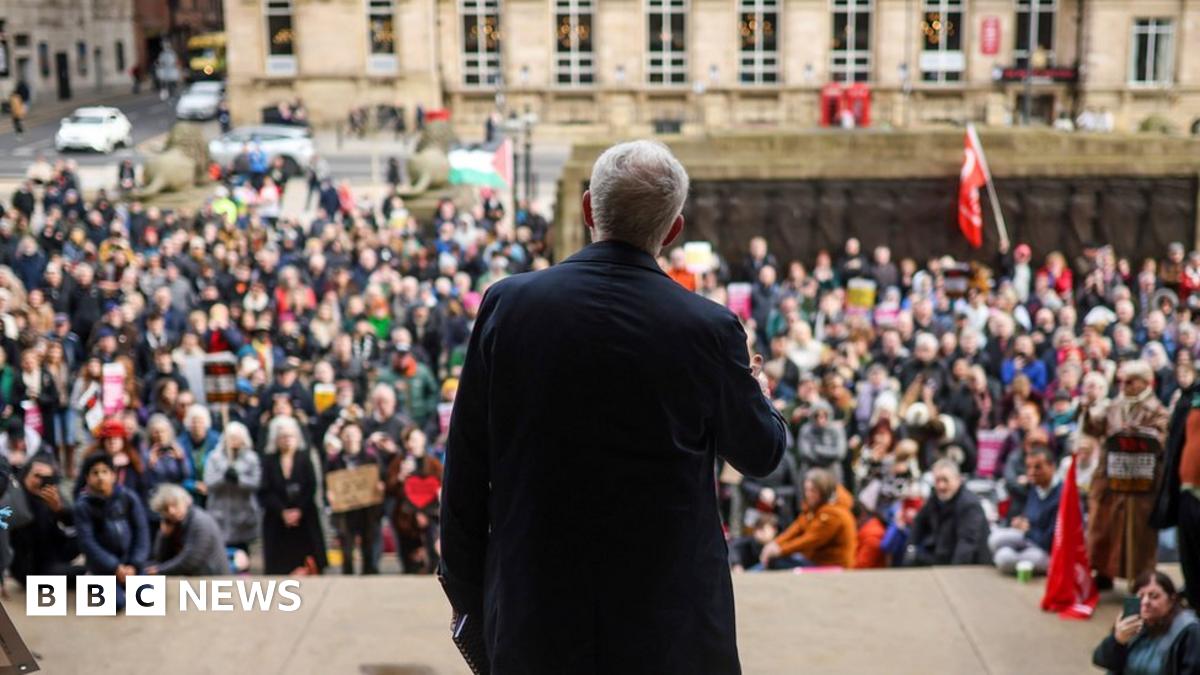 Asylum hotel disorder: Demonstrations held in Liverpool - BBC News