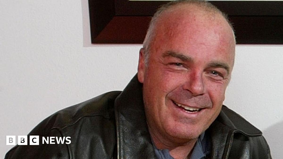 Babylon 5 actor Jerry Doyle dies aged 60 - BBC News