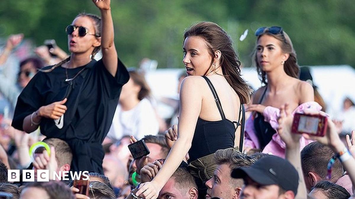 Radio 1's Big Weekend set for second year online - BBC News