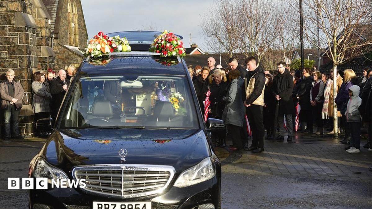 Odhrán Kelly was light and love of his family, funeral hears - BBC News