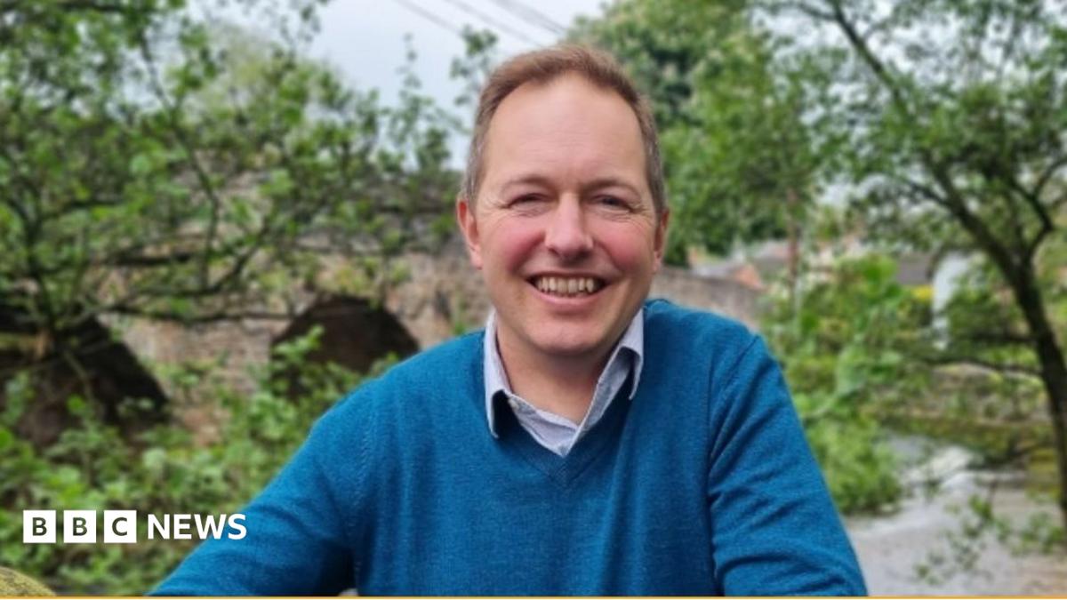 Tiverton and Honiton by-election: Ex-Army major in for Lib Dems - BBC News