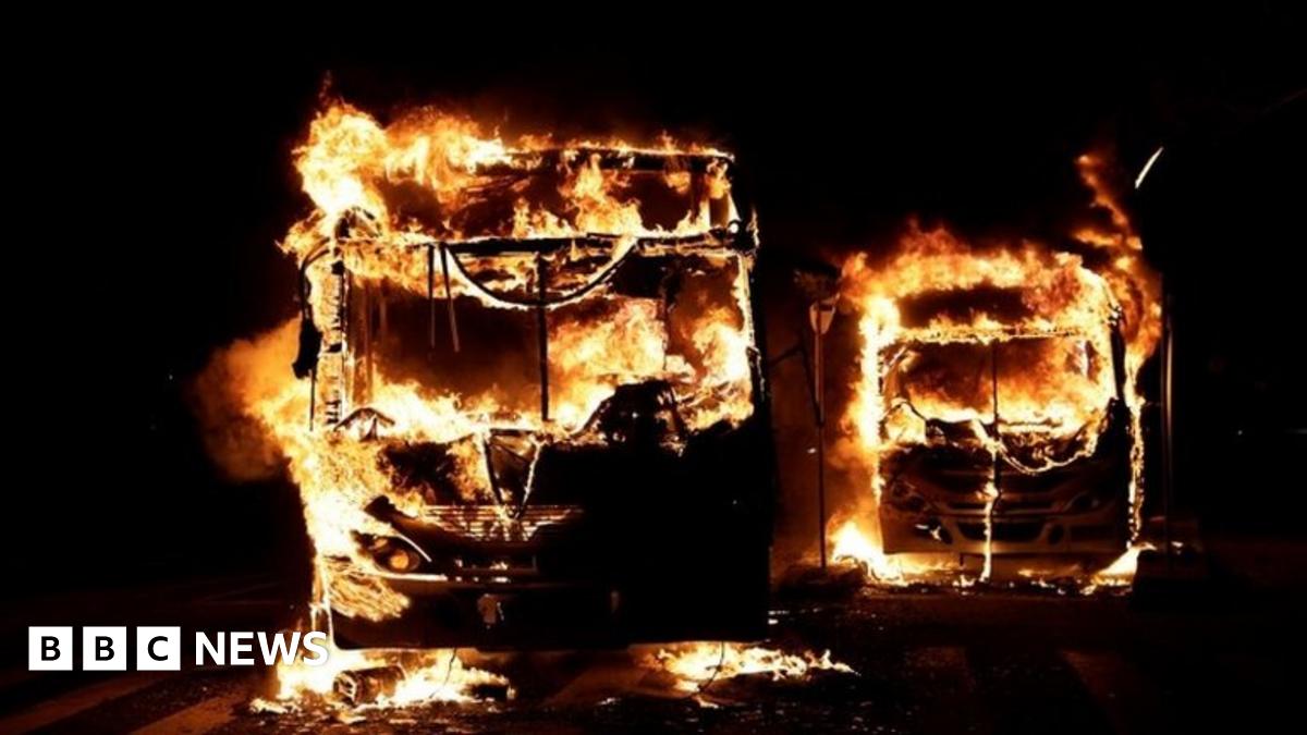 Brazil: Violence erupts in Rio after general strike - BBC News