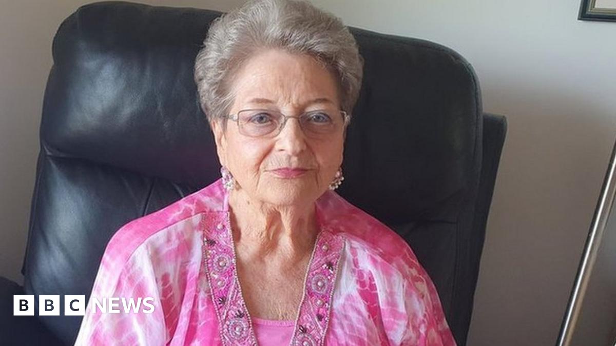 Coleraine bomb: Jean Jefferson talks of friendship with bomber - BBC News