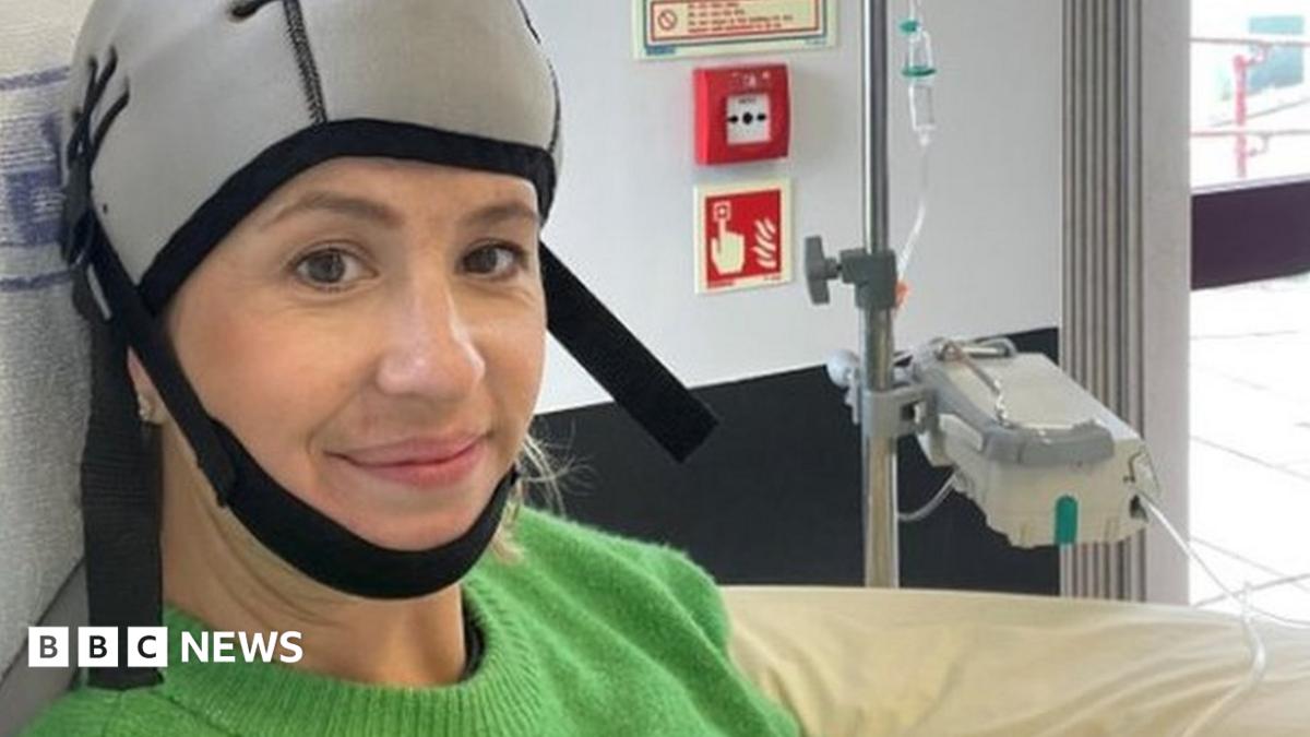 Mari Grug: Chemo 'feels like a friend' in cancer journey - BBC News