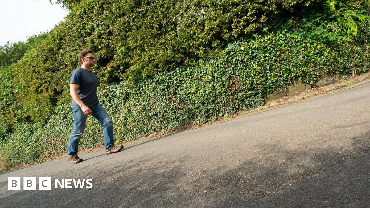 Is this Scotland's steepest street? - BBC News