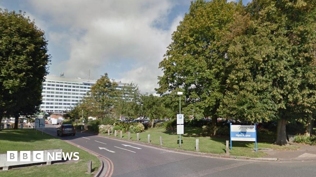 Pilgrim Hospital impaled patient death: NHS fined £1m - BBC News