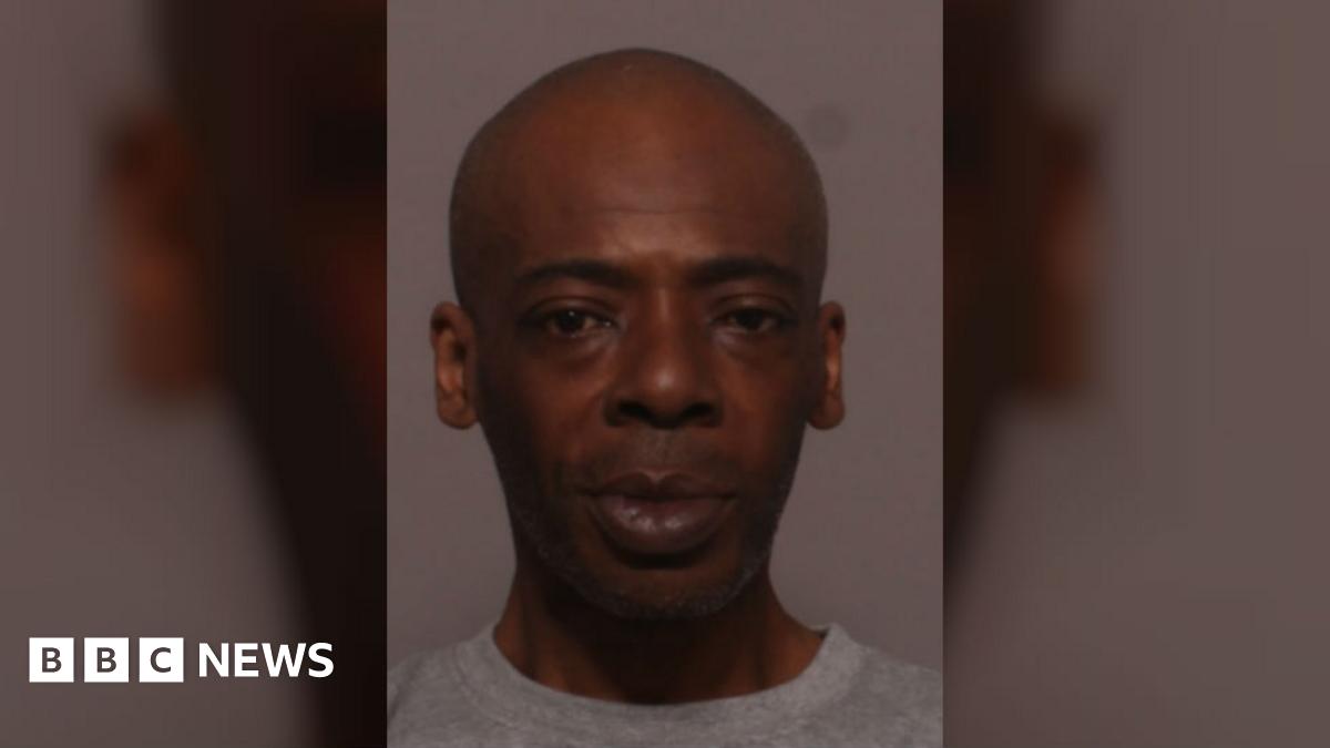 Man jailed for Leicester headlock murder - BBC News