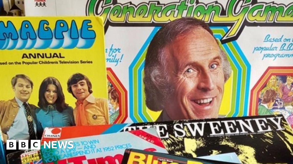 Beverley museum showcases the 'Glam and Gloom' of the 1970s - BBC News