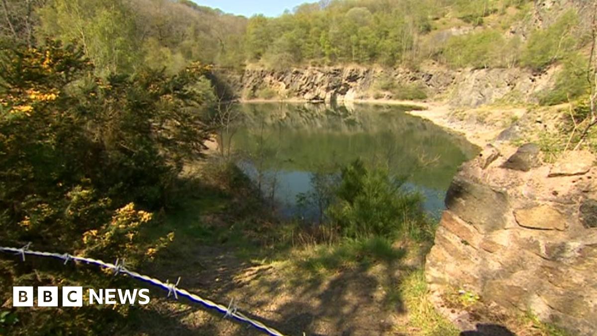Malvern Hills Gullet Quarry swimmers face £100 fines - BBC News