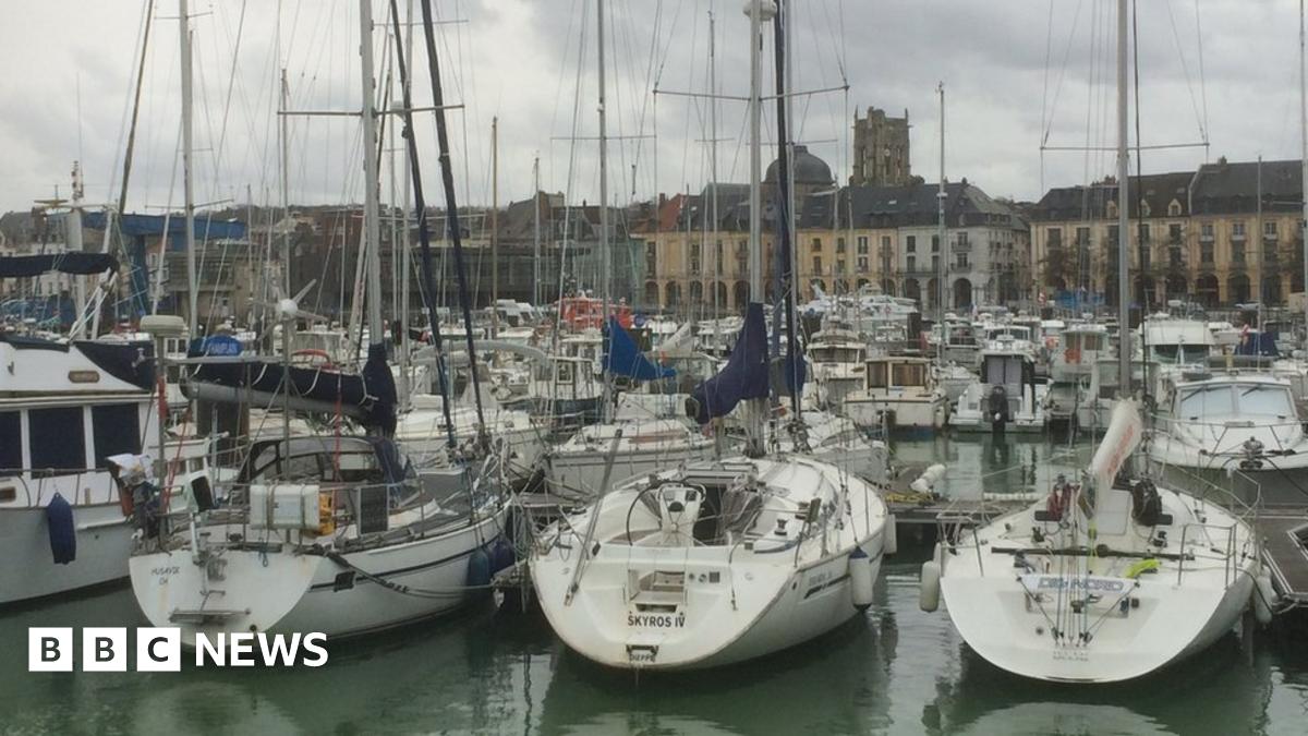 Brexit: How one French port town is preparing - BBC News