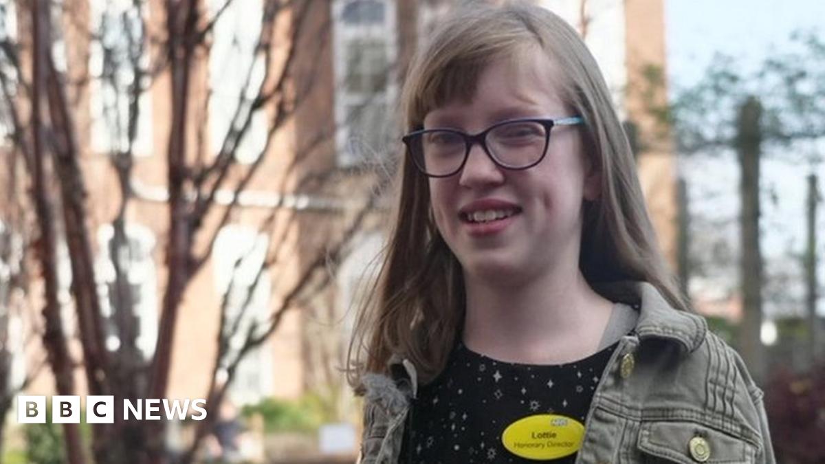 Devon transplant survivor honoured for raising awareness - BBC News