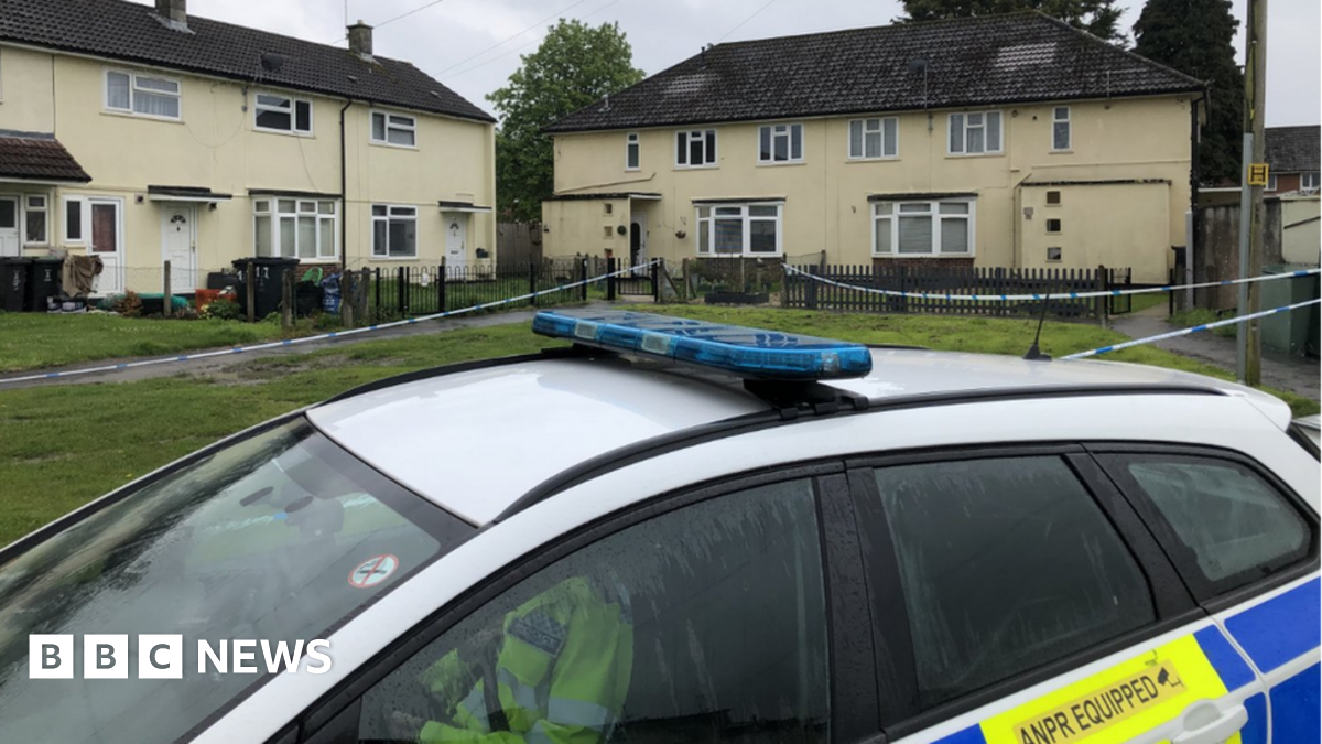 Swindon shooting: Man, 40, arrested over Penhill incident - BBC News