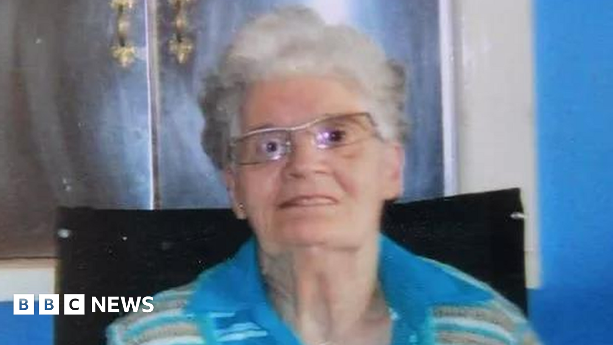 Neath: Woman's death re-examined after care home feeding claim - BBC News