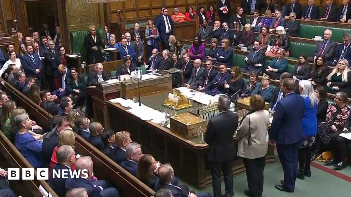 Rishi Sunak sees off Rwanda vote rebellion for now - BBC News