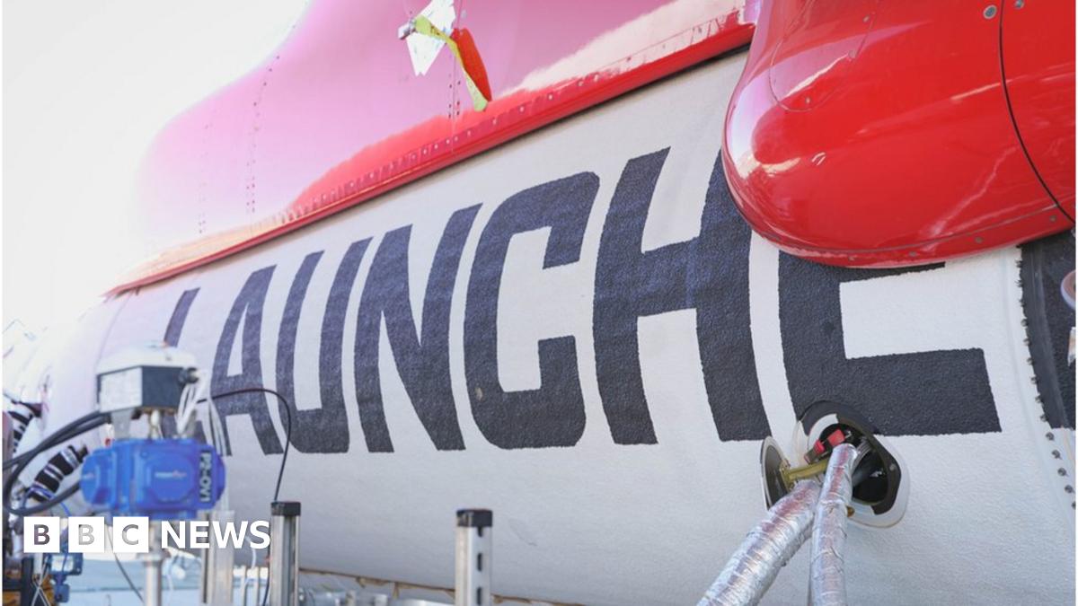 Cornwall space launch: Virgin Orbit targets Monday for UK mission - BBC ...