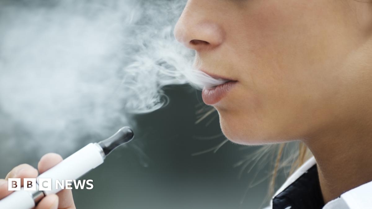 US vaping illness deaths rise to 18 with 1,000 cases reported - BBC News