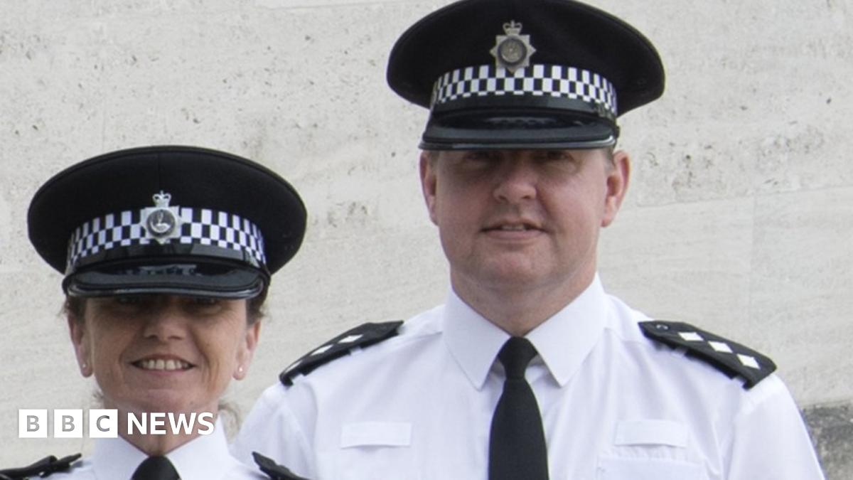 police hats difference