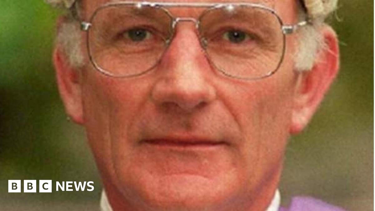 Judge Graham Cottle died of natural causes after hip op - BBC News
